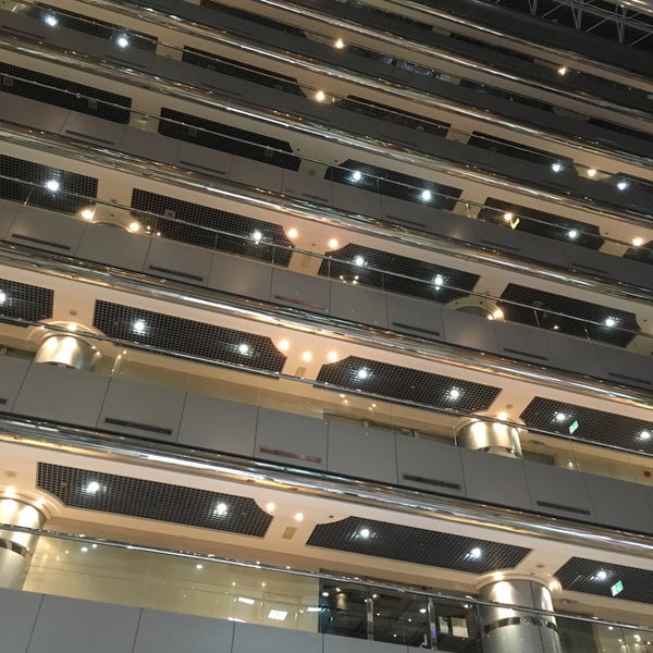 Atrium Centre - Structure in Dubai