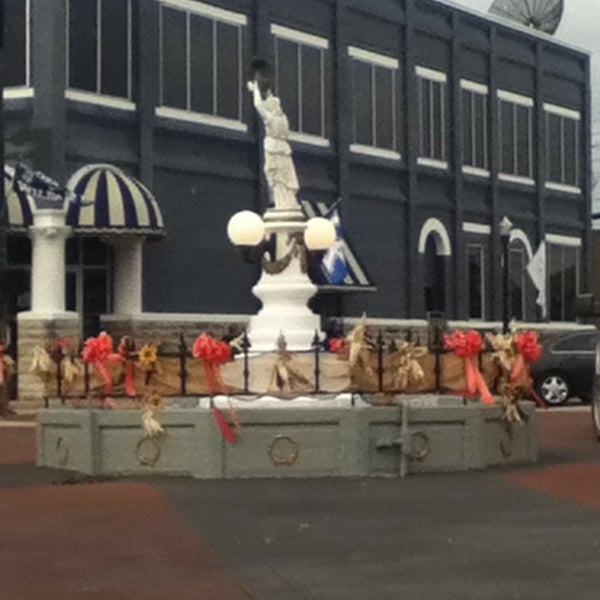 Boll Weevil Monument - Enterprise, AL