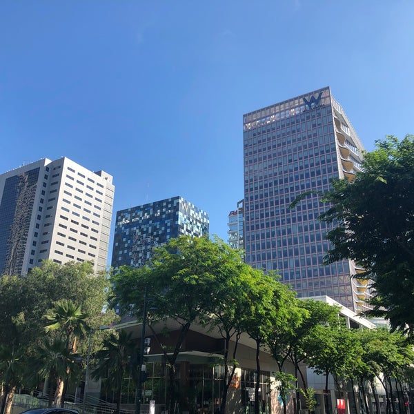 BGC Walkway - Park in Fort Bonifacio