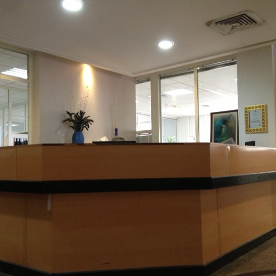 Ali Moosa & Sons Group مجموعة علي موسى وأولاده - Office