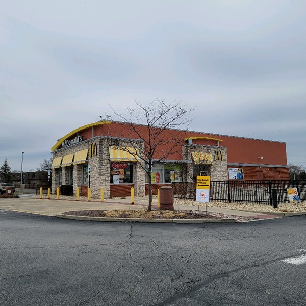 McDonald's - 355 S Schmale Rd