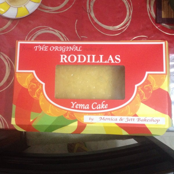 Rodillas Yema Cake