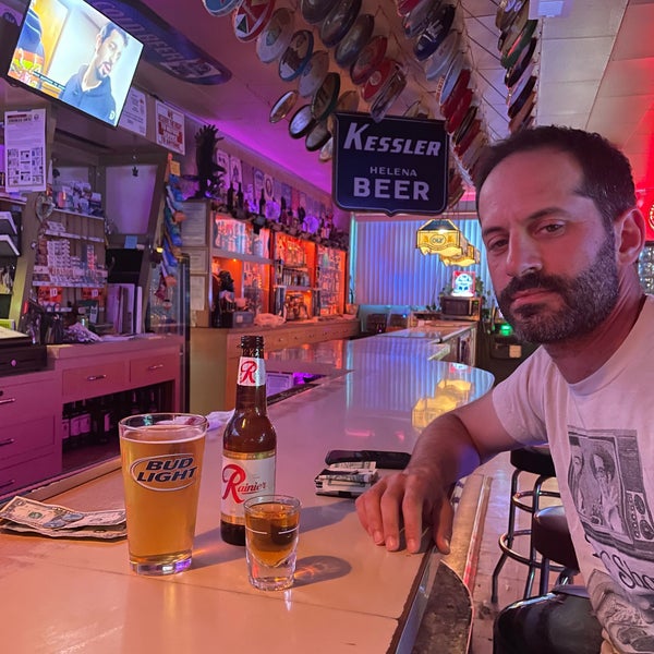 Jester's Bar - 2 tips