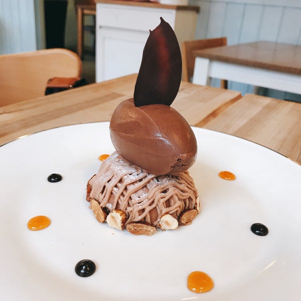 Be. Sweet On (Now Closed) - Dessert Shop in 서울특별시