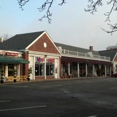 Photos at Colonial Village Shopping Center - Shopping Mall in Colonial ...