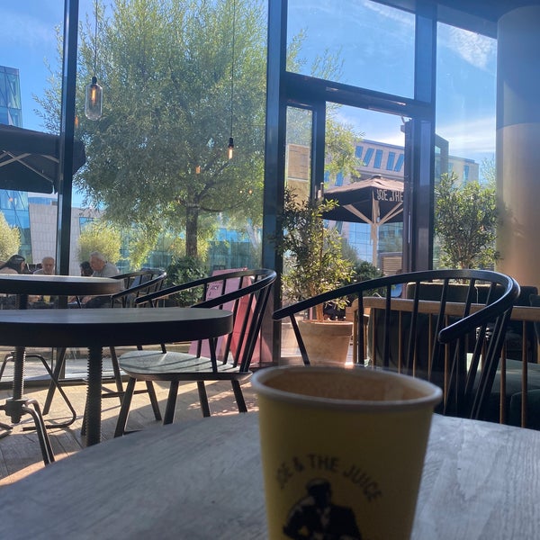 Waterfront Shopping - Shopping Mall in Hellerup