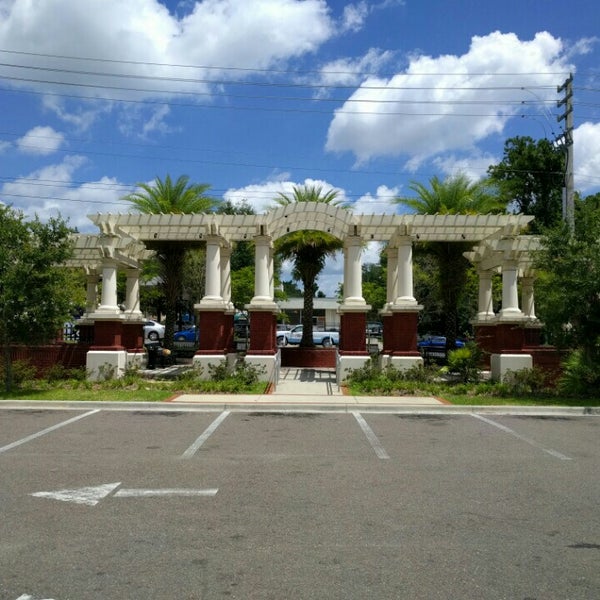 CVS pharmacy - 1621 SW 13th St