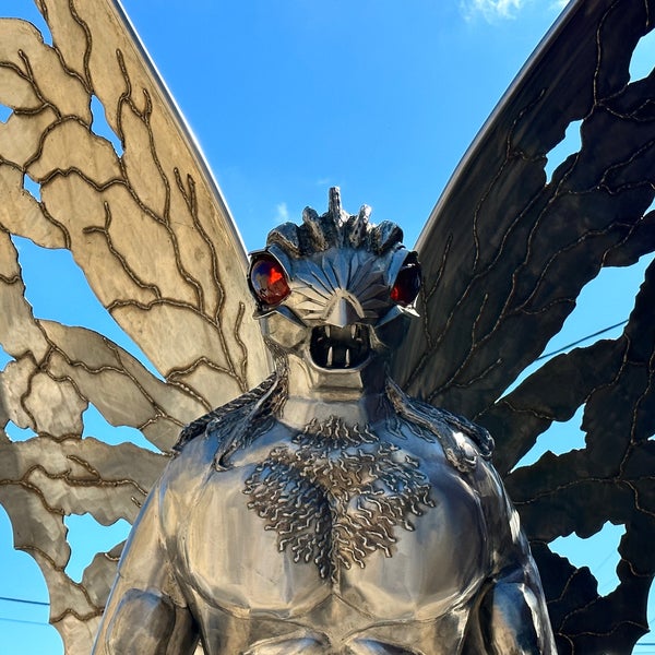 Mothman Statue - 13 tips