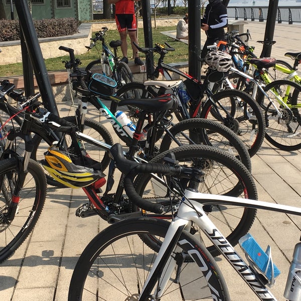 Minhang Park 闵行公园 - 249 Humin Rd