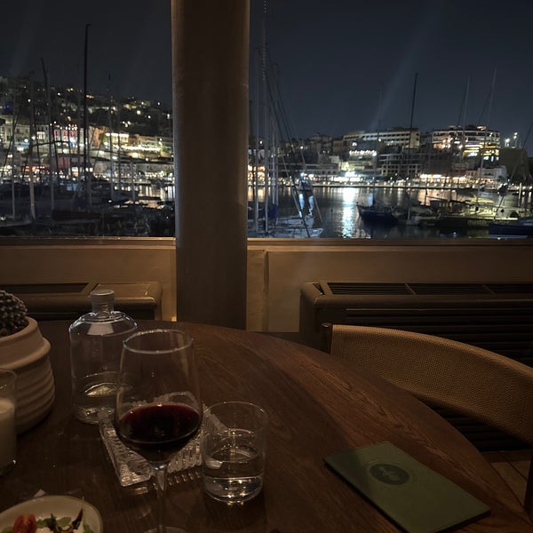 Ιστιοπλοϊκός (Istioploikos) - Café in Μικρολίμανο, Attica
