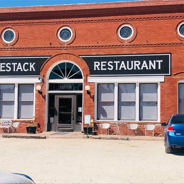 SmokeStack Restaurant - BBQ Joint in Thurber