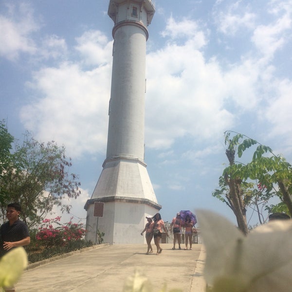 Cape Bolinao Lighthouse - 10 tips from 876 visitors