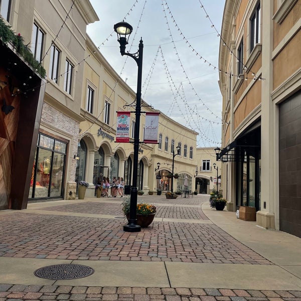 Photos at Apple Renaissance at Colony Park - Renaissance at Colony Park ...
