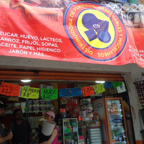 Distribiudora De Miscelaneos Y Desechables - 2 tips de 6 visitantes