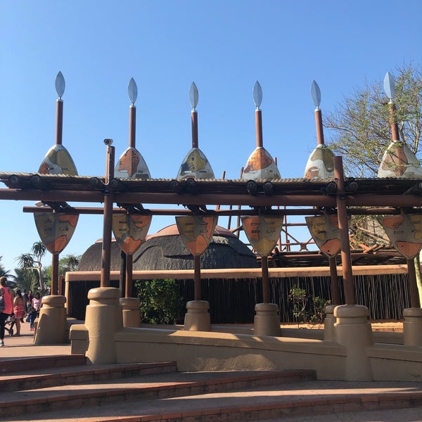 uShaka Village Walk - Point - 2 tips