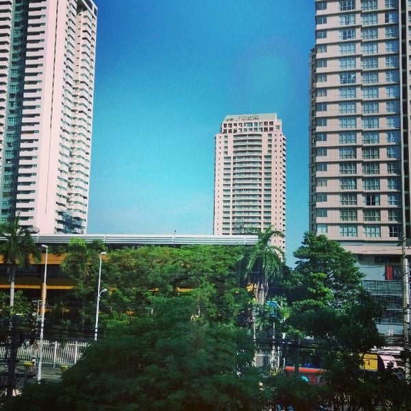 Photos at อาคารหะรินธร (Harindhorn Building) - บางรัก, กรุงเทพมหานคร