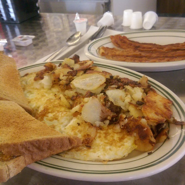 East Shore Diner - 4 tips from 100 visitors