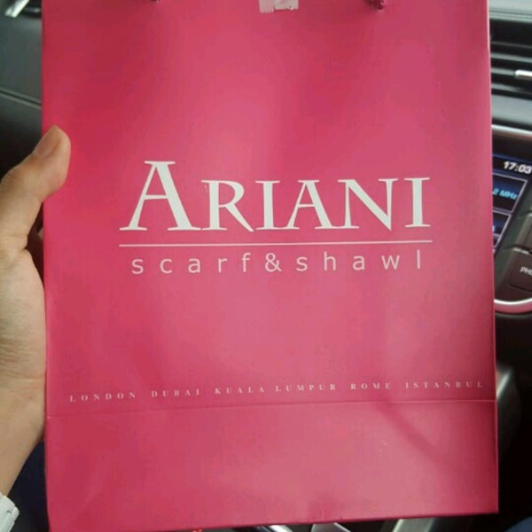 Ariani Scarf & Shawl - 4 tips from 285 visitors