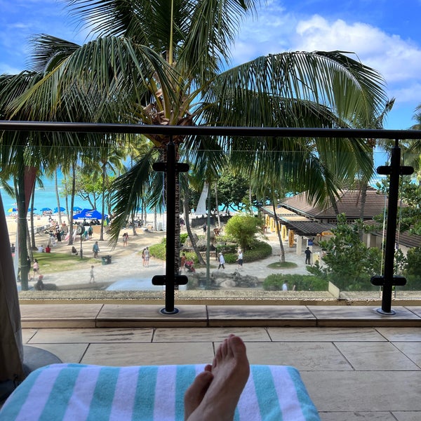 Cabanas At Hyatt Pool - Swimming Pool in Honolulu