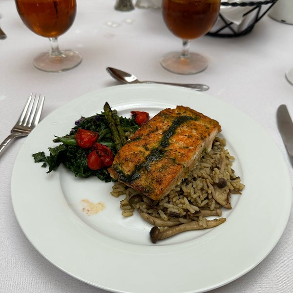 Etter-Harbin Alumni Center (UTX) - University of Texas-Austin - 4 tips