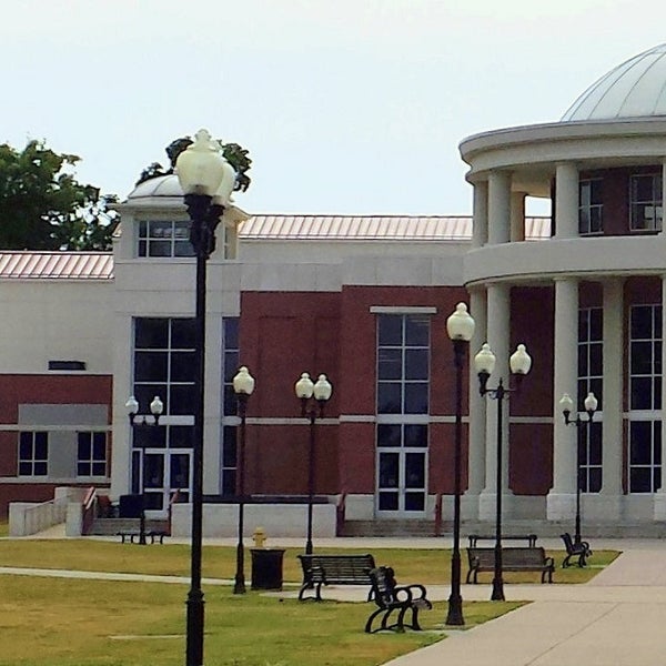 Springdale High School - High School in Springdale