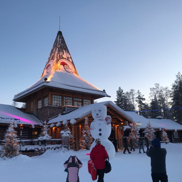 Santa Claus Shop - Arts and Crafts Store