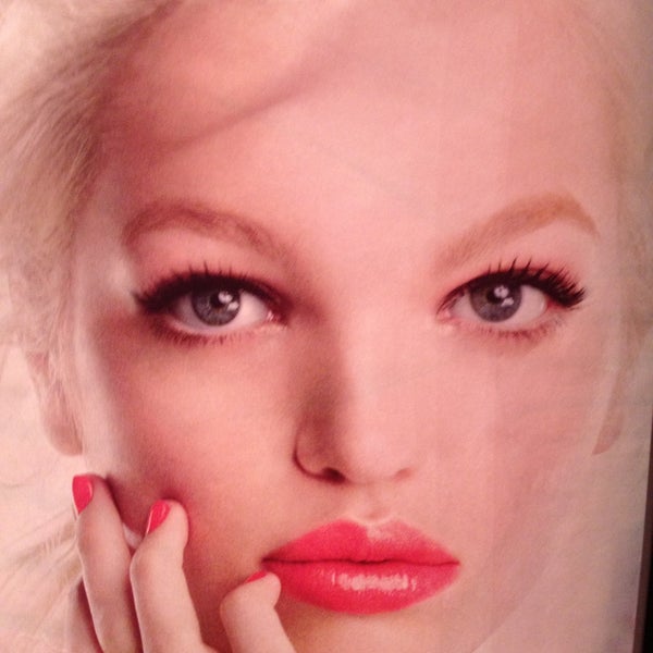 Lisa Stiles's Instagram, Twitter & Facebook on IDCrawl