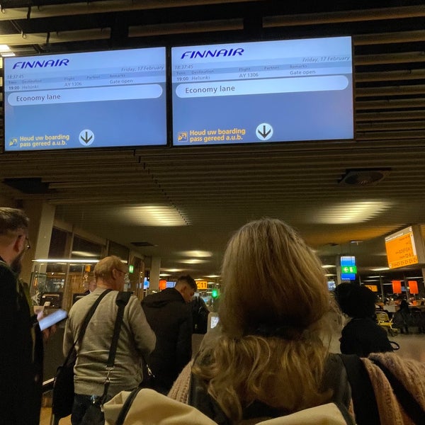 Gate C9 - Concourse C