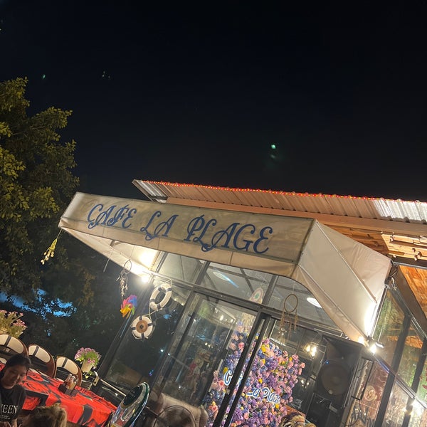 Cafe la Plage - 28 visitors