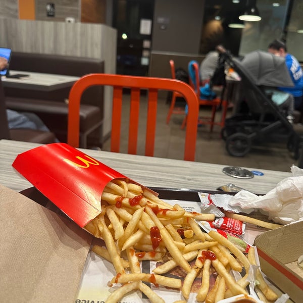 McDonald's - Fast Food Restaurant in Irvine