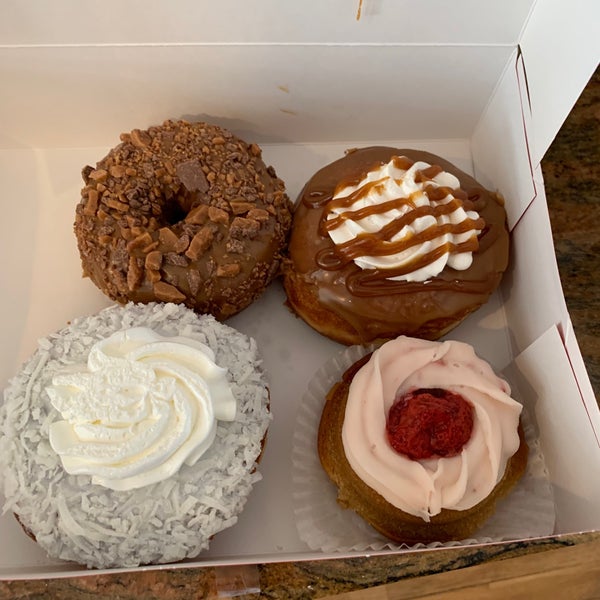 Red Eye Cafe And Donuts - Café in Cambridge