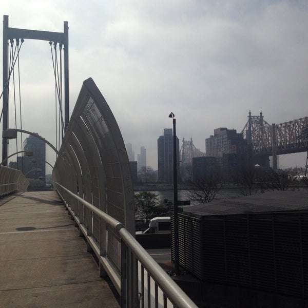 63rd Street Pedestrian Bridge - Bridge in New York