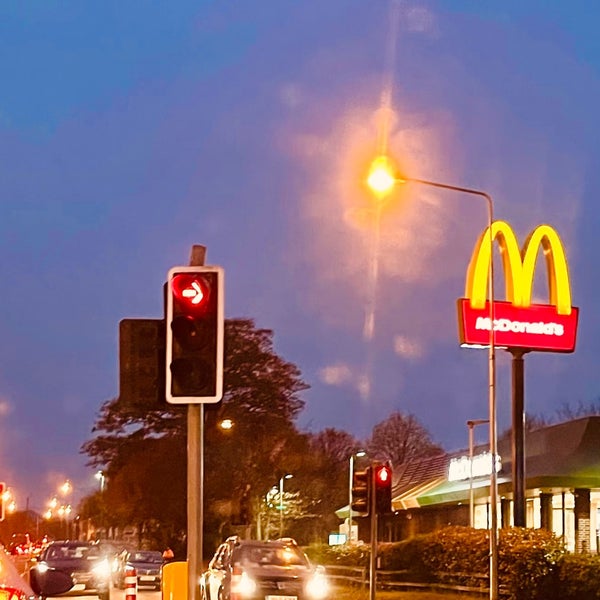 McDonald's - Fast Food Restaurant