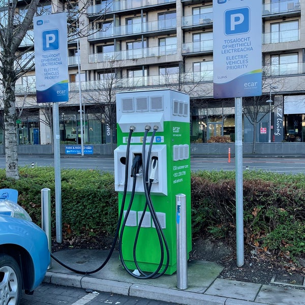 eCars EV Charging Hub