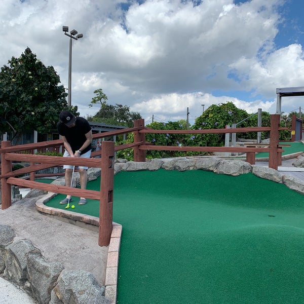 Adventure Mini Golf - Mini Golf Course