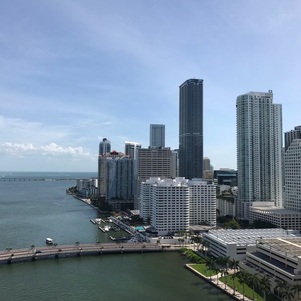 Courts Brickell Key - Structure in Brickell Key