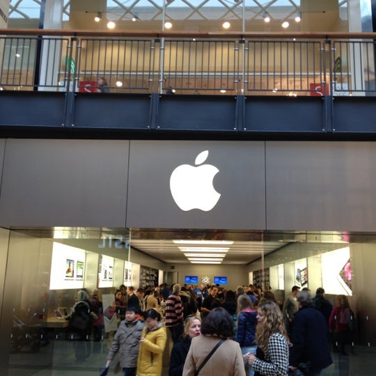 Photos at Apple Grand Arcade - Cambridge, Cambridgeshire