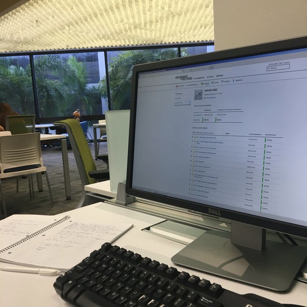 MDC Wolfson Campus Library - College Library in Miami