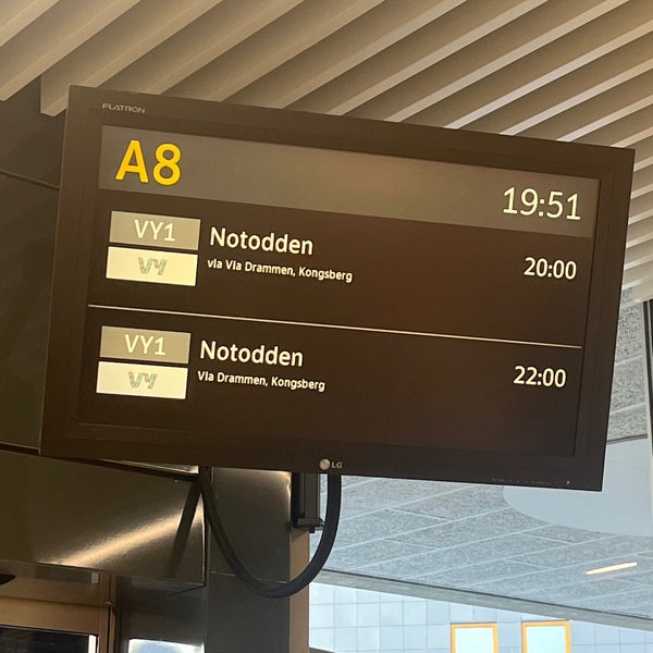 Photos at Oslo Bussterminal - Grønland - Schweigaards gate 10