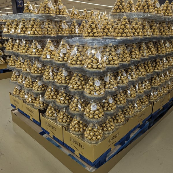 Makro - Big Box Store