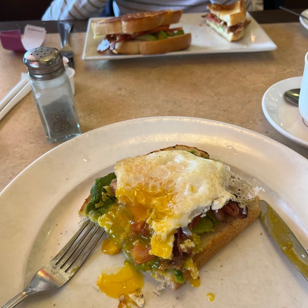 Parthenon Diner - 25 tips