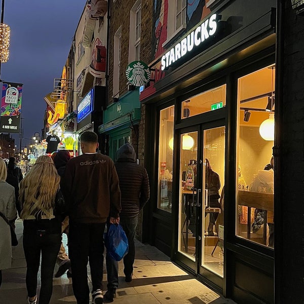 starbucks-camden-town-4-6-parkway