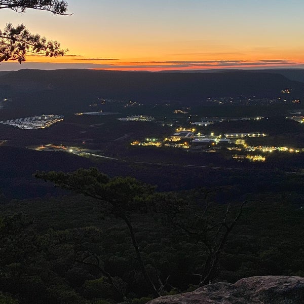 Sunset Rock - Scenic Lookout in Lookout Valley - Lookout Mountain