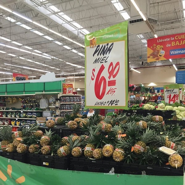 Photos at Walmart - Cancún, Quintana Roo
