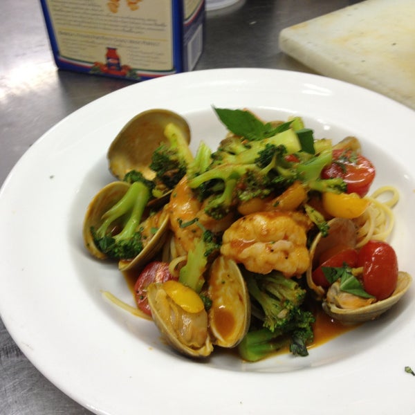 Bacari Grill - American Restaurant in Township of Washington