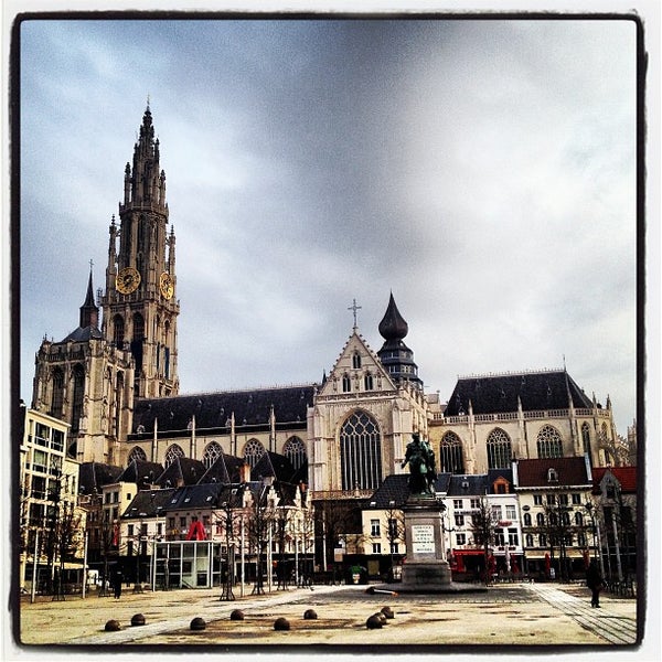 Groenplaats - Plaza in Historisch Centrum