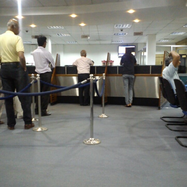 Hatton National Bank (HNB) - Bank in Colombo 04