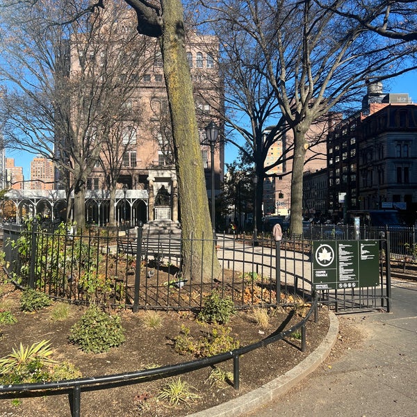 Cooper Triangle - Plaza in New York