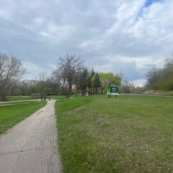 Hines Drive Park - 3 tips from 350 visitors