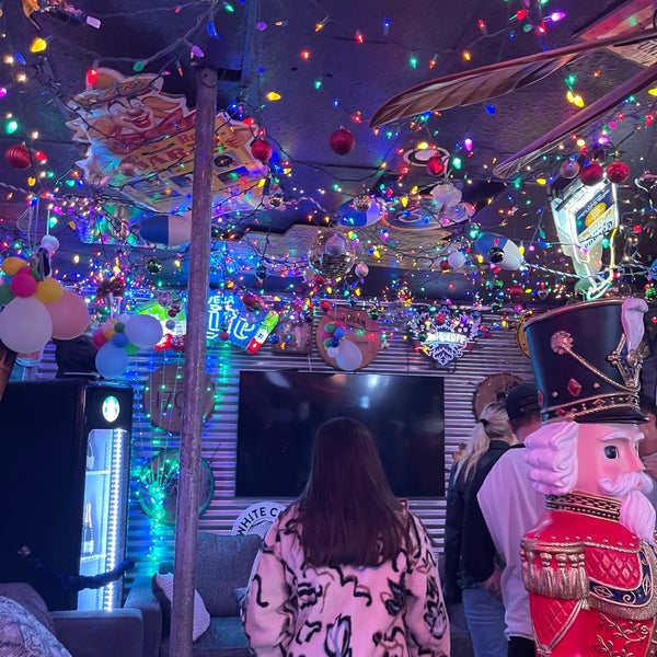 Photos at Giligin's Sand Bar & Shrimp Hut and Chuey's Midget Dwarf Bar ...